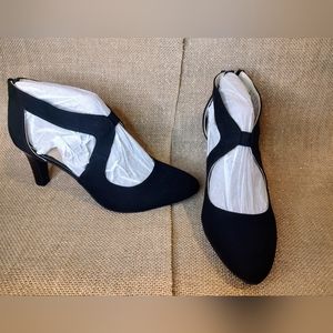 Life Stride | Shoes | Life Stride Giovanna 2 Inch Black Heels | Poshmark